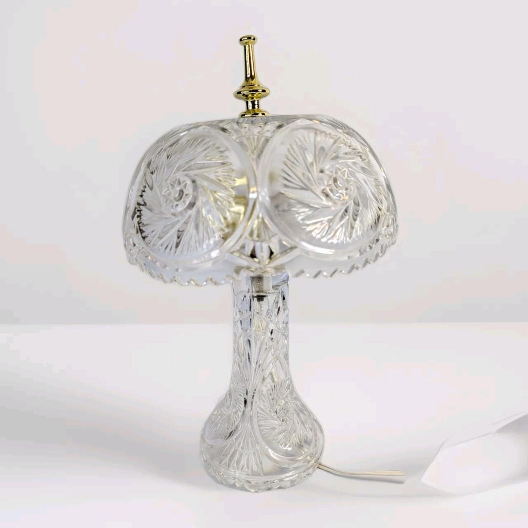 Vintage Clear Crystal Large Pressed Glass Bedside Table Lamp Pinwheel ...