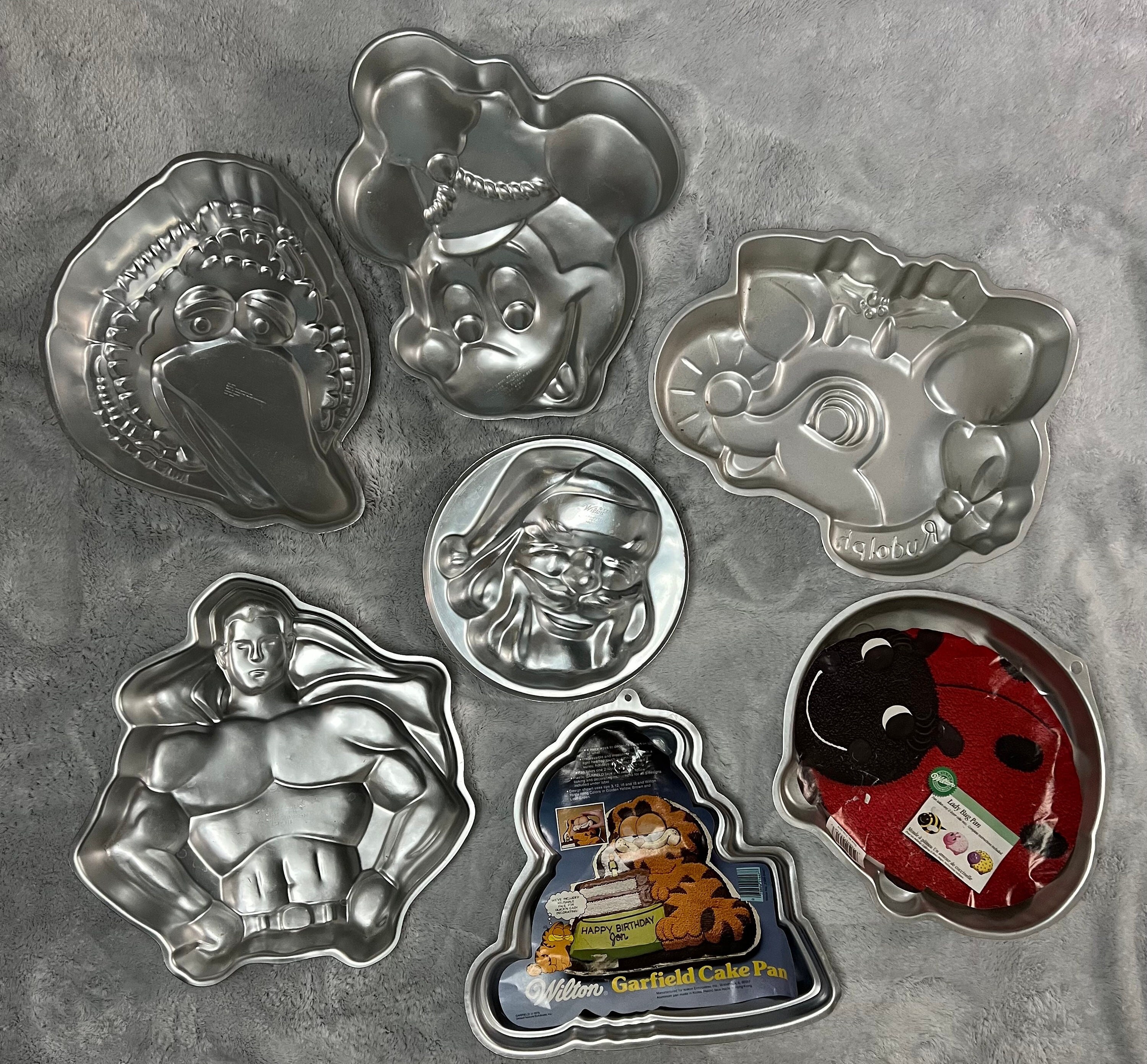 Aluminum Cake Pans, Vintage Aluminum Cake Pan Collection, Garfield ...