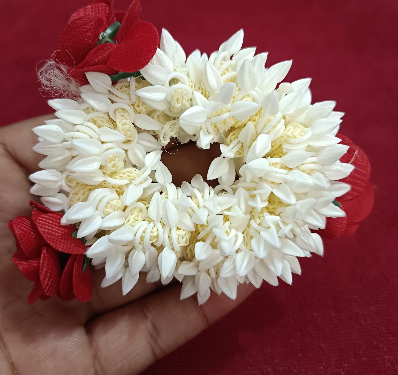 White Gajras Floral Jewelry Haldi/ Mayoon Jewelry / Indian Floral ...