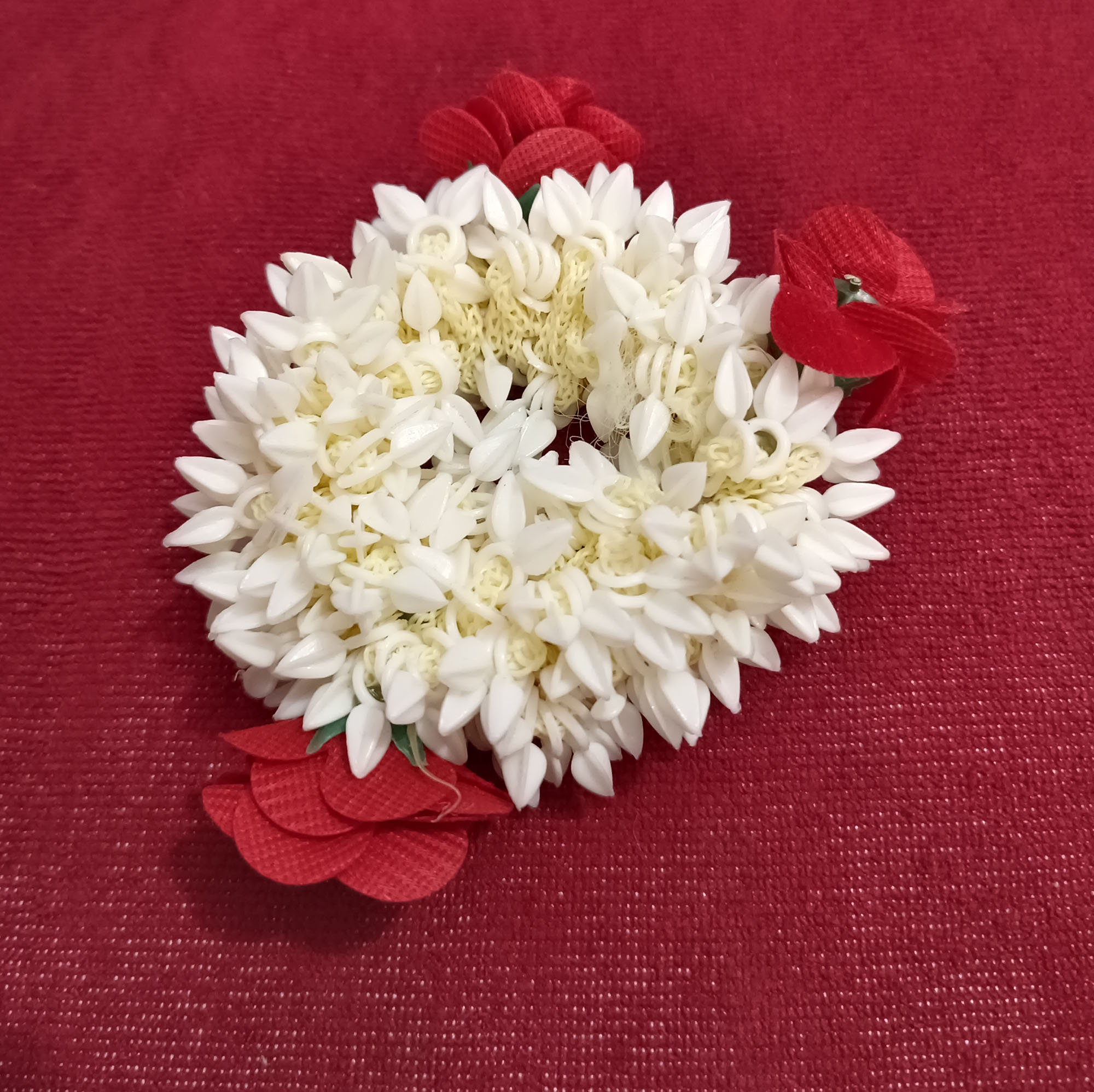White Gajras Floral Jewelry Haldi/ Mayoon Jewelry / Indian Floral ...
