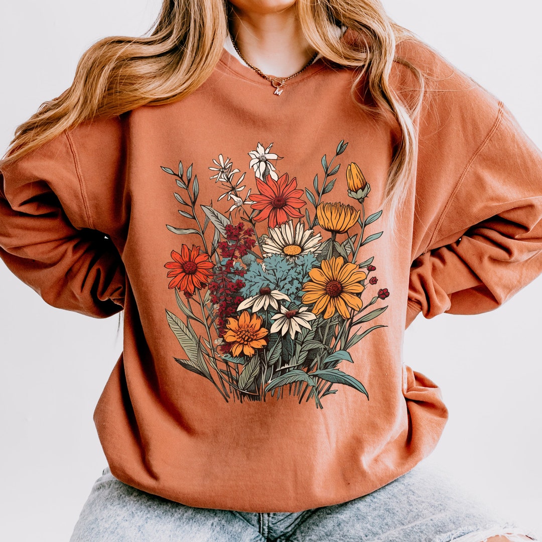 Vintage Pressed Flowers Sweatshirt: Comfort Colors Botanical Crewneck ...