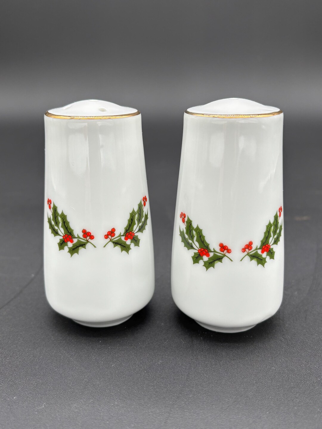 Christmas Holly Salt and Pepper Set From All the Trimmings - Etsy