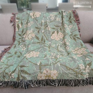 William Morris Print Sage Green Floral Woven Jacquard Throw Blanket ...