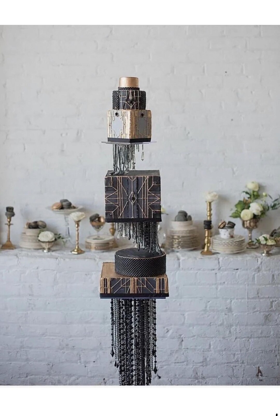 Luxury Art Deco Floating Cake Stand – Black and Gold Wedding Cake Stand ...