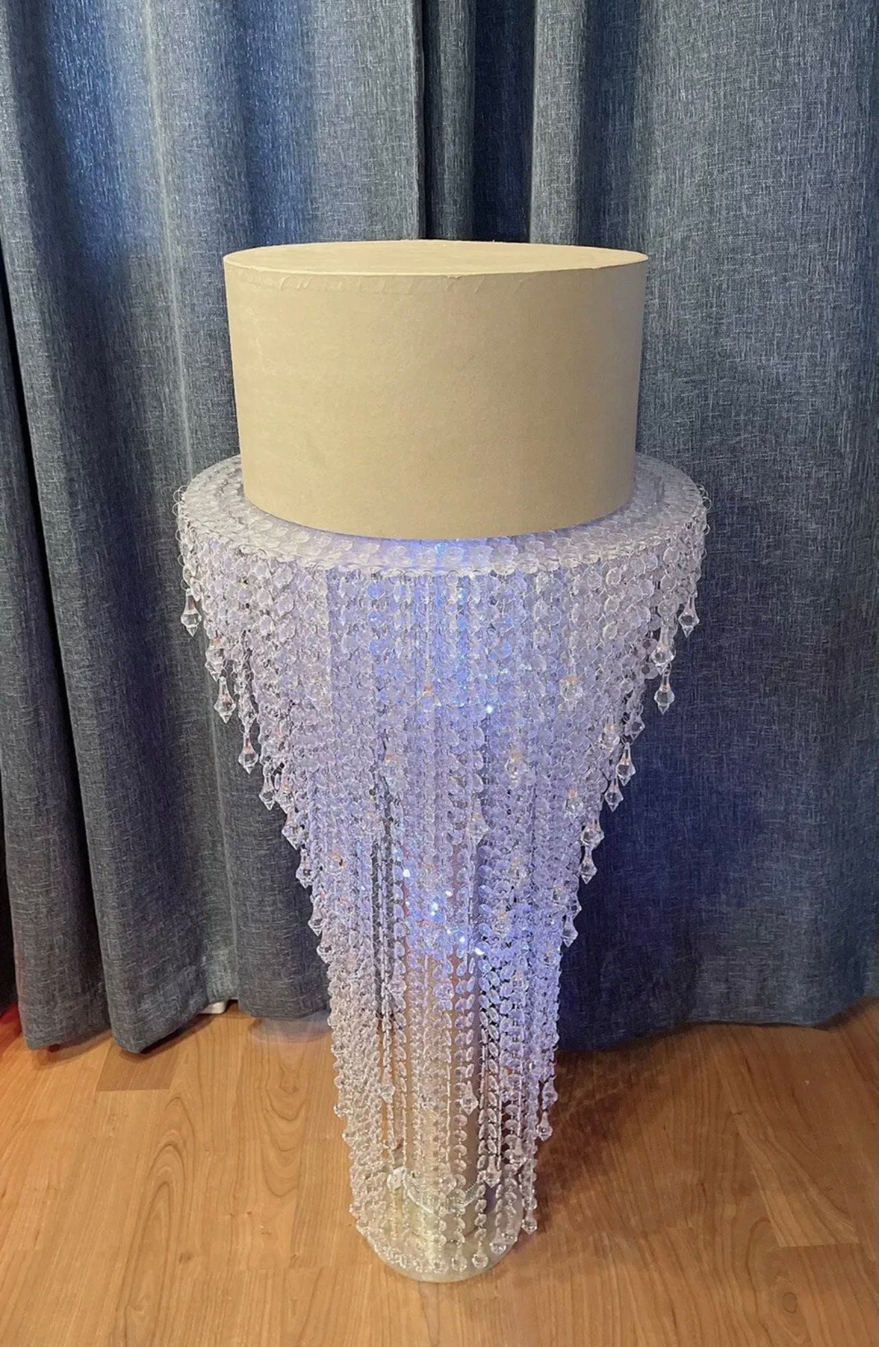 ROUND Cake Table Crystal Cake Stand - Etsy