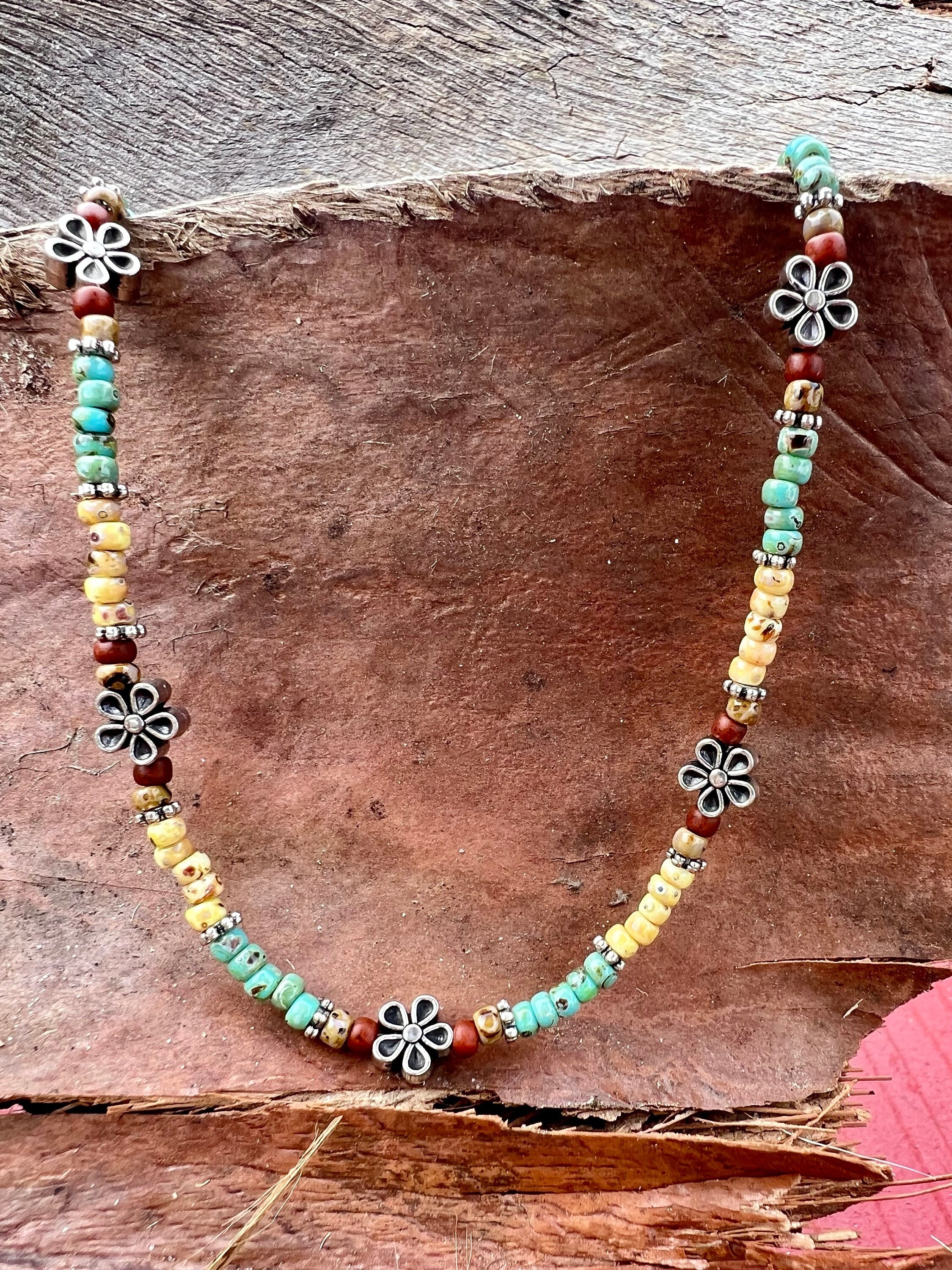 Daisy / Sunflower Bead Necklace Dainty Choker Necklace, Seed Bead ...