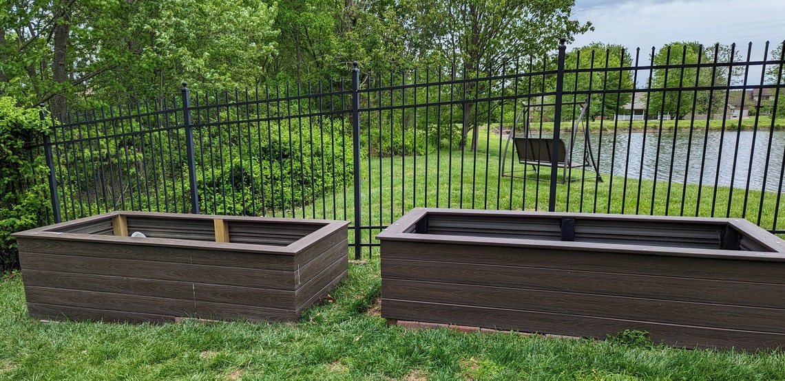 Composite Raised Garden Bednull