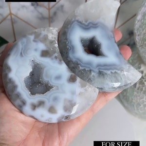 Agate Moons, Moon Carving, Brazilian Agate, Healing Crystals, Crystal ...