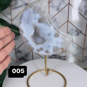 Agate Moons, Moon Carving, Brazilian Agate, Healing Crystals, Crystal ...