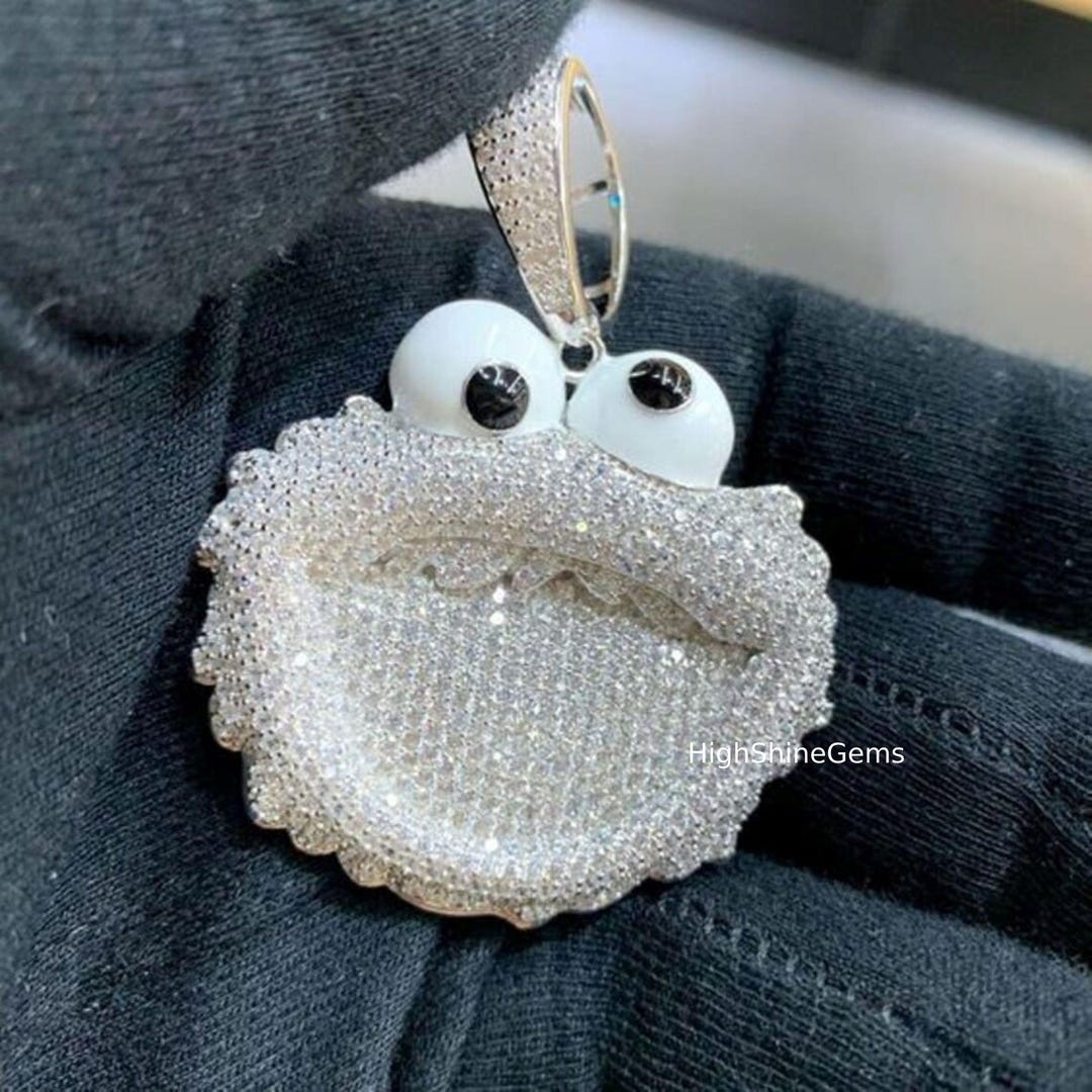 VVS Round Cut Iced Out Cartoon Moissanite Pendant, Hip Hop Charm ...