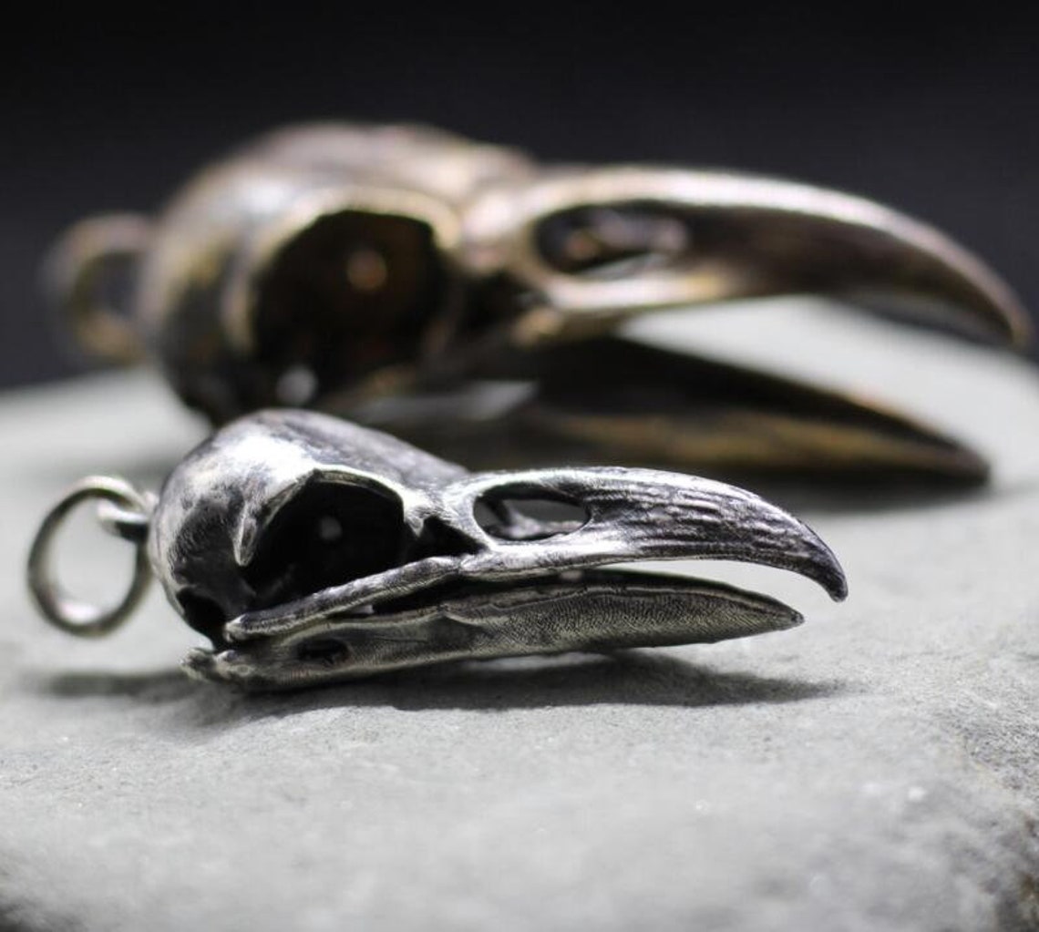 Small Extremely Anatomically Detailed Raven Crow Skull Jewelry Pendant ...