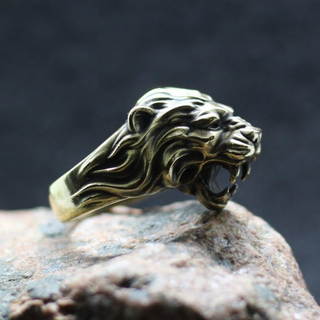Grinning Lion Head Jewelry Ring. Aggressive Male Biker Ring. Head of ...