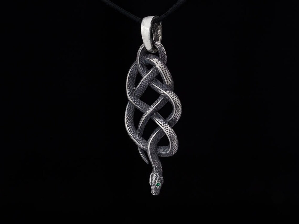 Snake Medallion Jewelry Pendant. Fight. Magic School. White Wolf ...