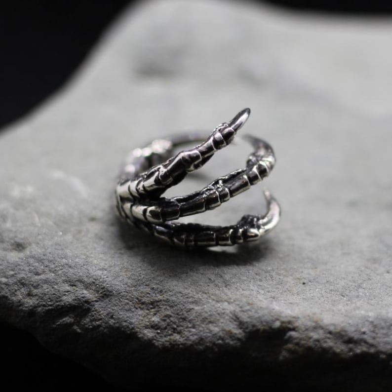 Medium "woman Size" Crow Claw Jewelry Ring. Raven Paw Magic Talisman ...