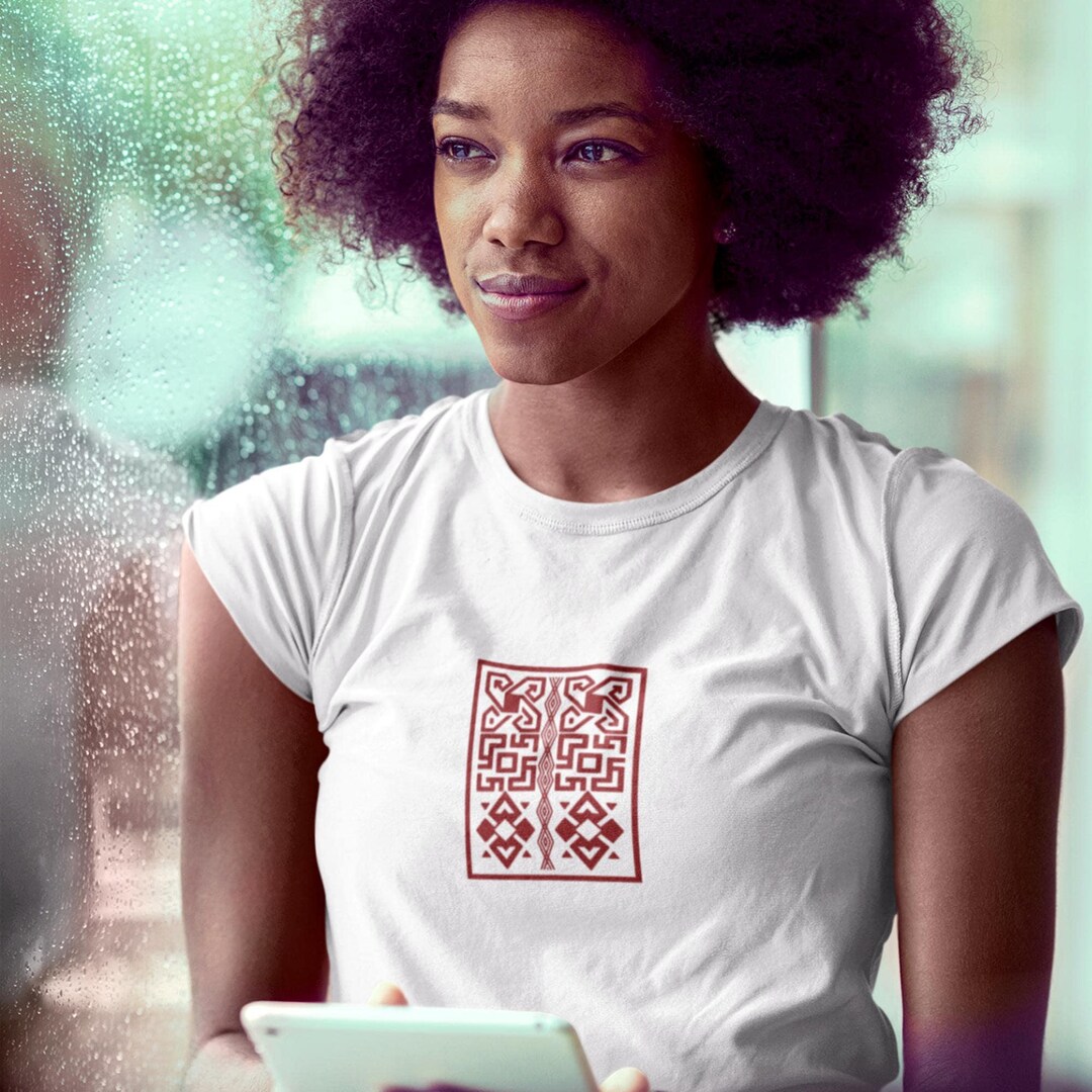 Tatreez Palestinian Women’s T-shirt | Embroidery-inspired Spine Design ...
