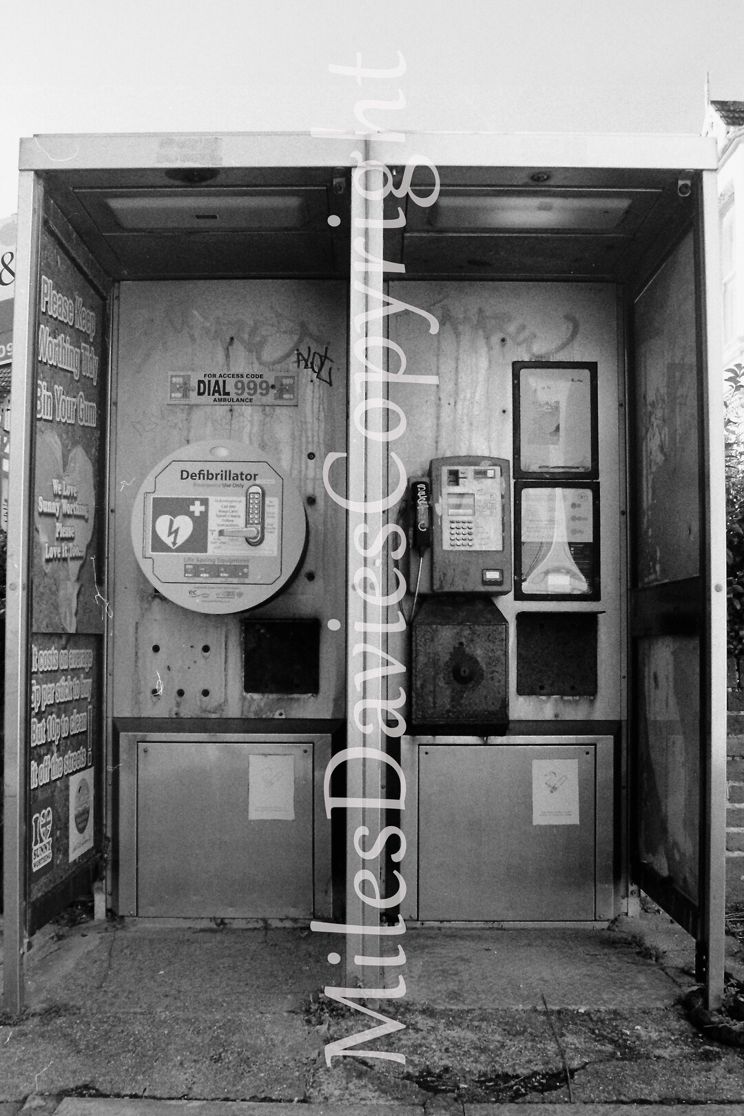 Defib and Telephone Booth A4 and A3 Prints - Etsy