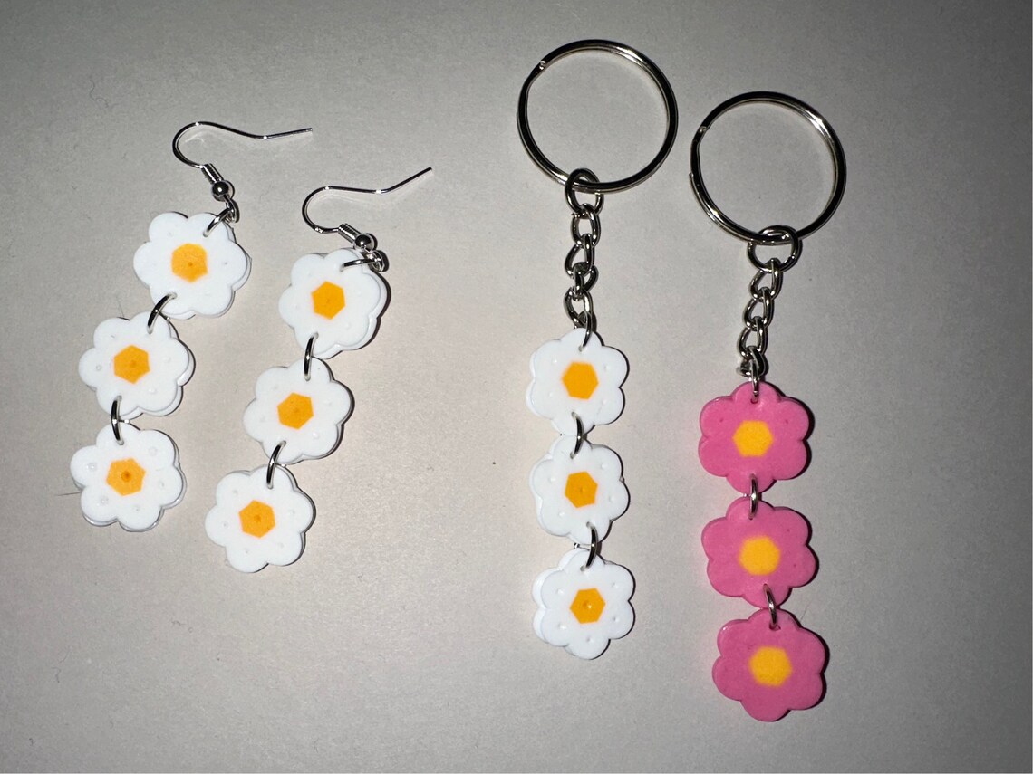 Flower Perler Bead Keychain - Etsy