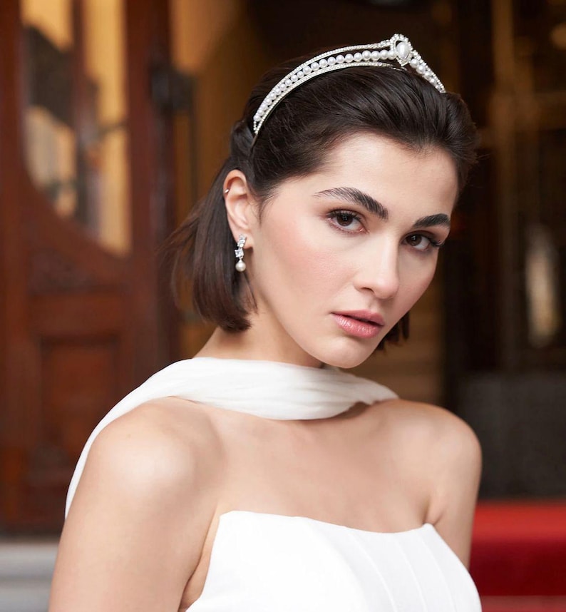 Vintage Pearl Bridal Tiara - Princess Bridal Headpiece - Wedding Crown ...
