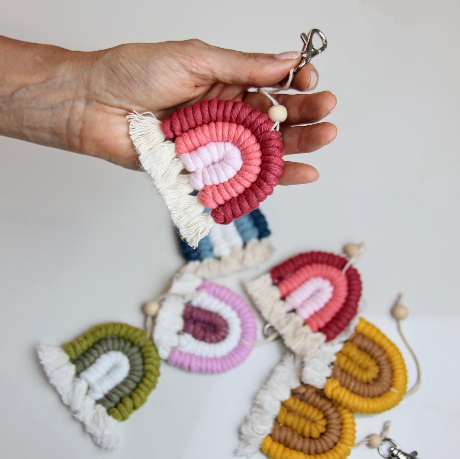 Rainbow Macrame Keychain, PDF Instant Digital Dowload, DIY Rainbow Pattern, Macrame for ...