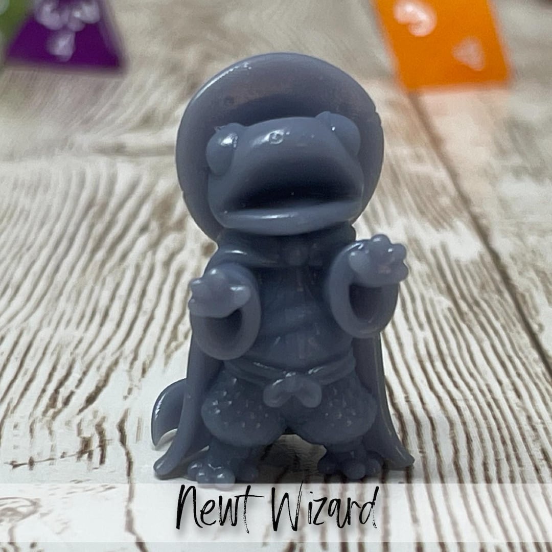 Little Newt Wizard Miniature: Lizard, D&D 5e, Pathfinder, 32mm Scale ...