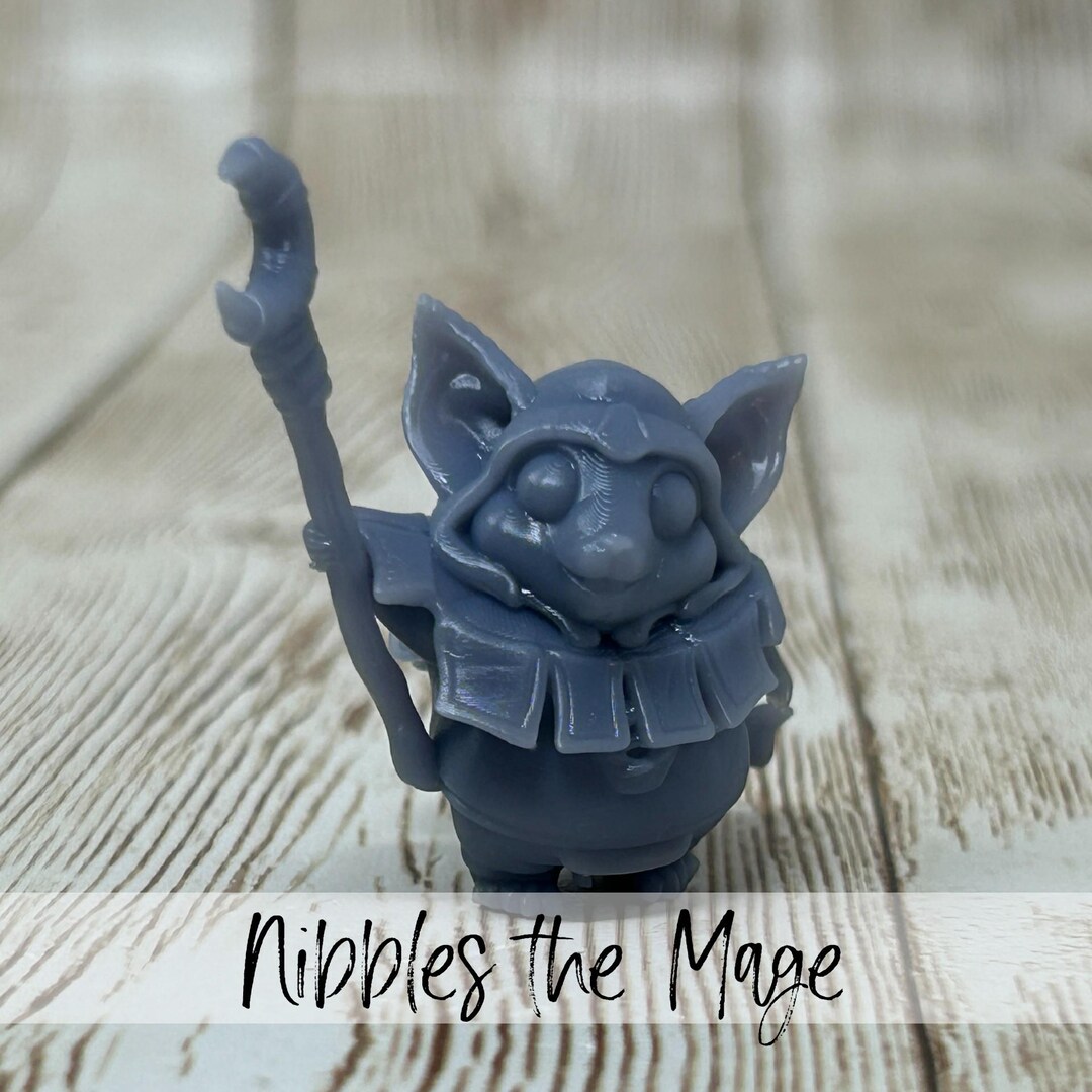 Nibbles the Mage Mouse Miniature: D&D 5e, Pathfinder, 32mm Scale ...