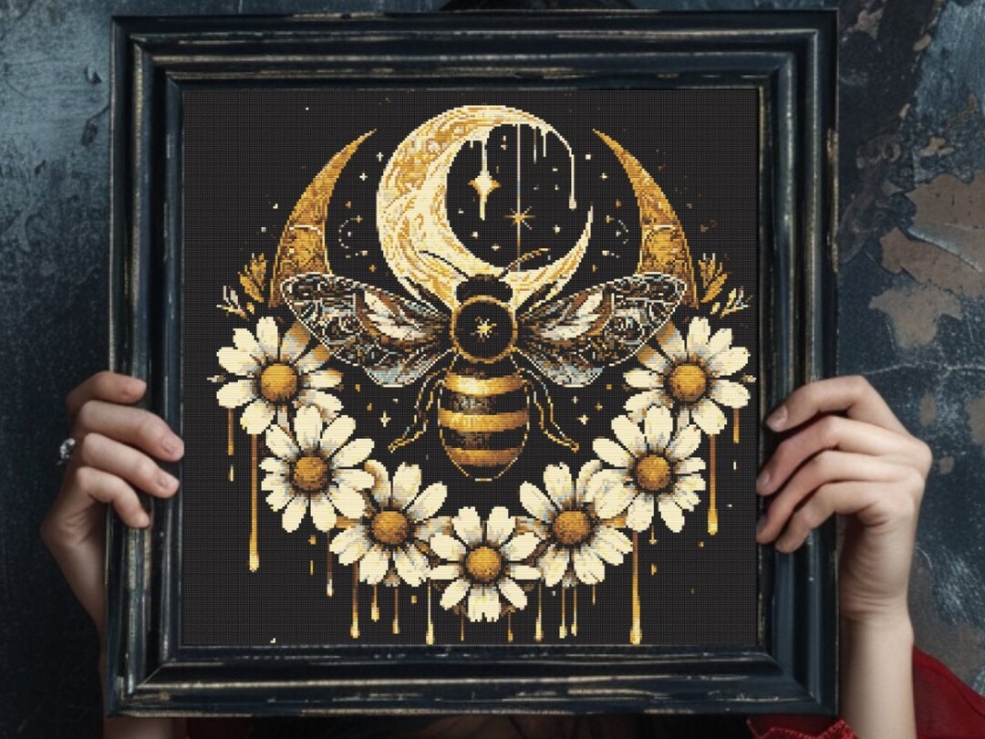 Gothic Bee Cross Stitch Pattern: Floral Animal Xstitch (PDF) - Etsy