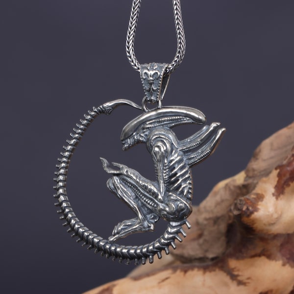 Aliens Jewelry - Etsy