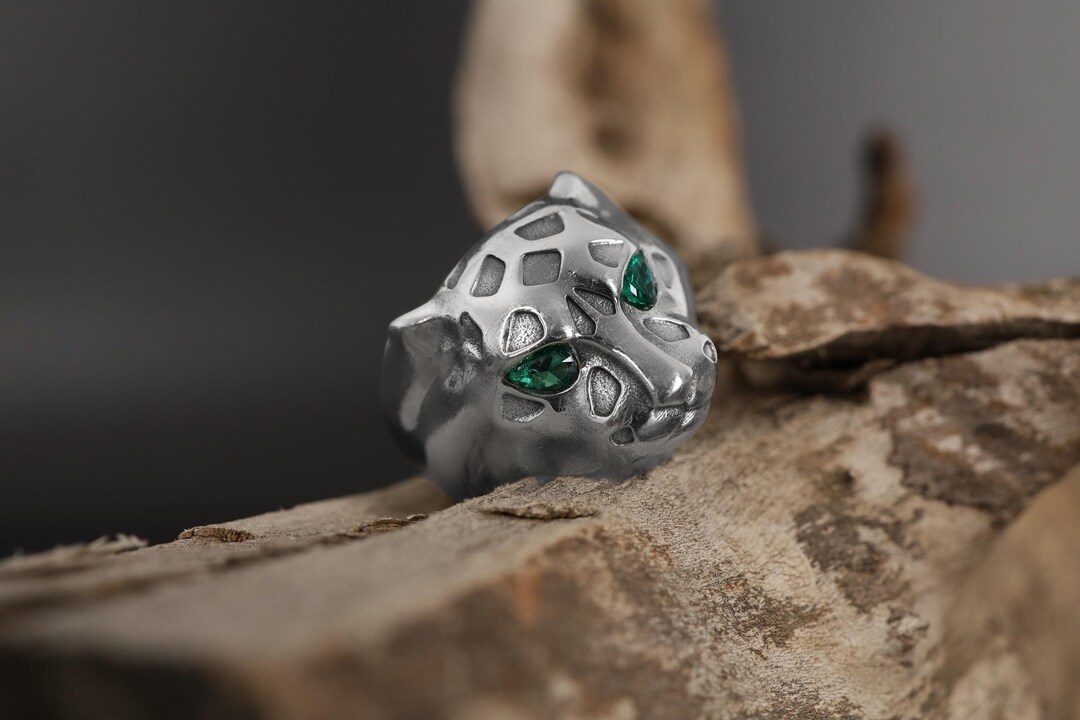 Panther Head With Emerald Stone Ring for Men, Handmade 3D Animal Ring ...