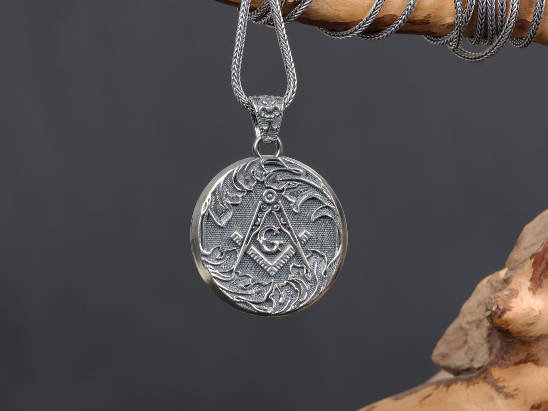 Masonic Symbol Medallion Necklace, All Seeing Eye Freemason Jewelry ...