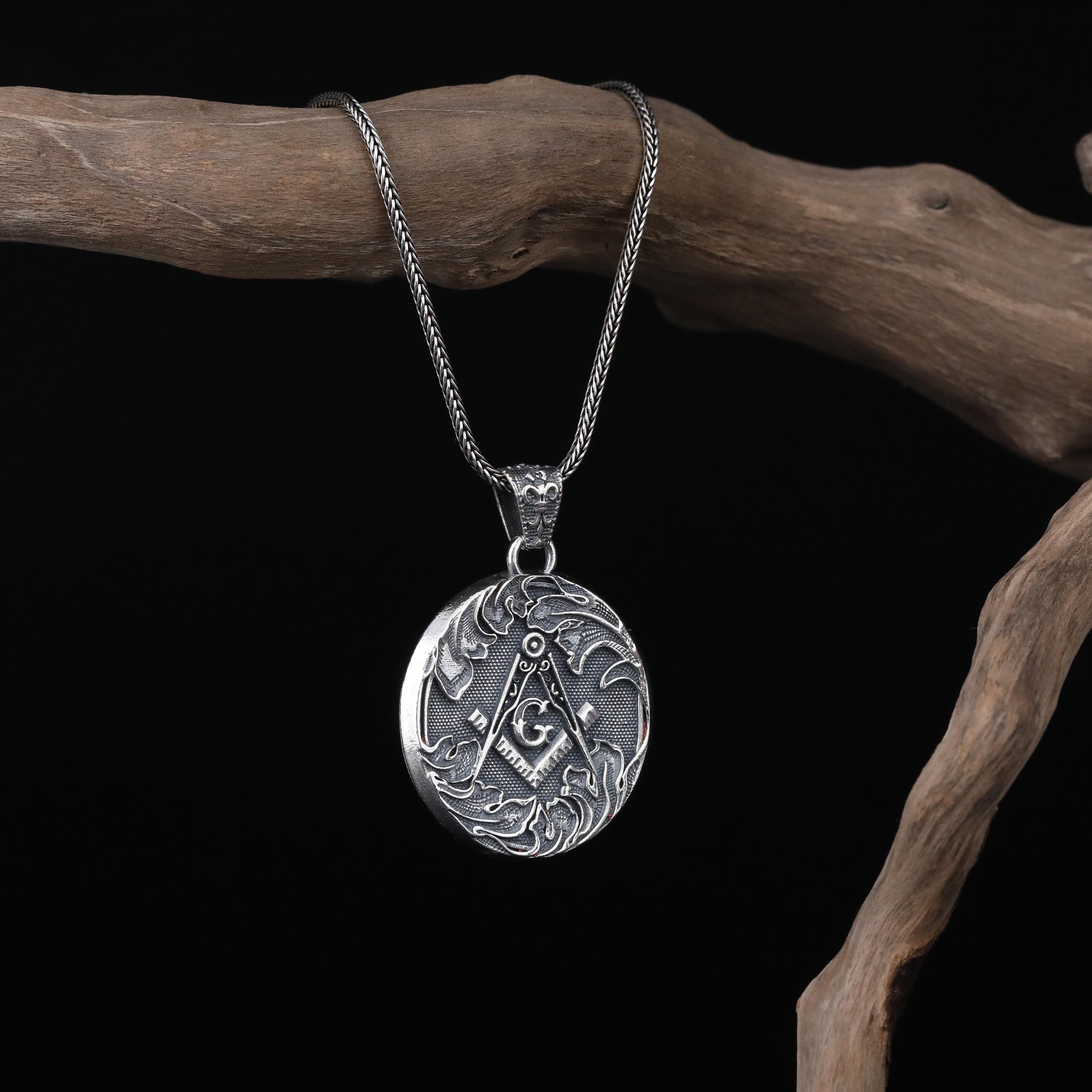 Masonic Symbol Medallion Necklace: All Seeing Eye Freemason Jewelry ...