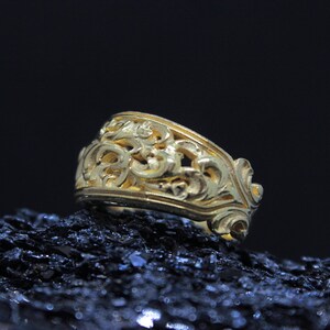 Carved Baroque Band Ring, Vintage Design Ring, Floral Engraved Band ...