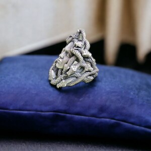 Medusa Signet Ring, Mythology Pinky Ring, Medusa Gorgon Ring, Snakes ...