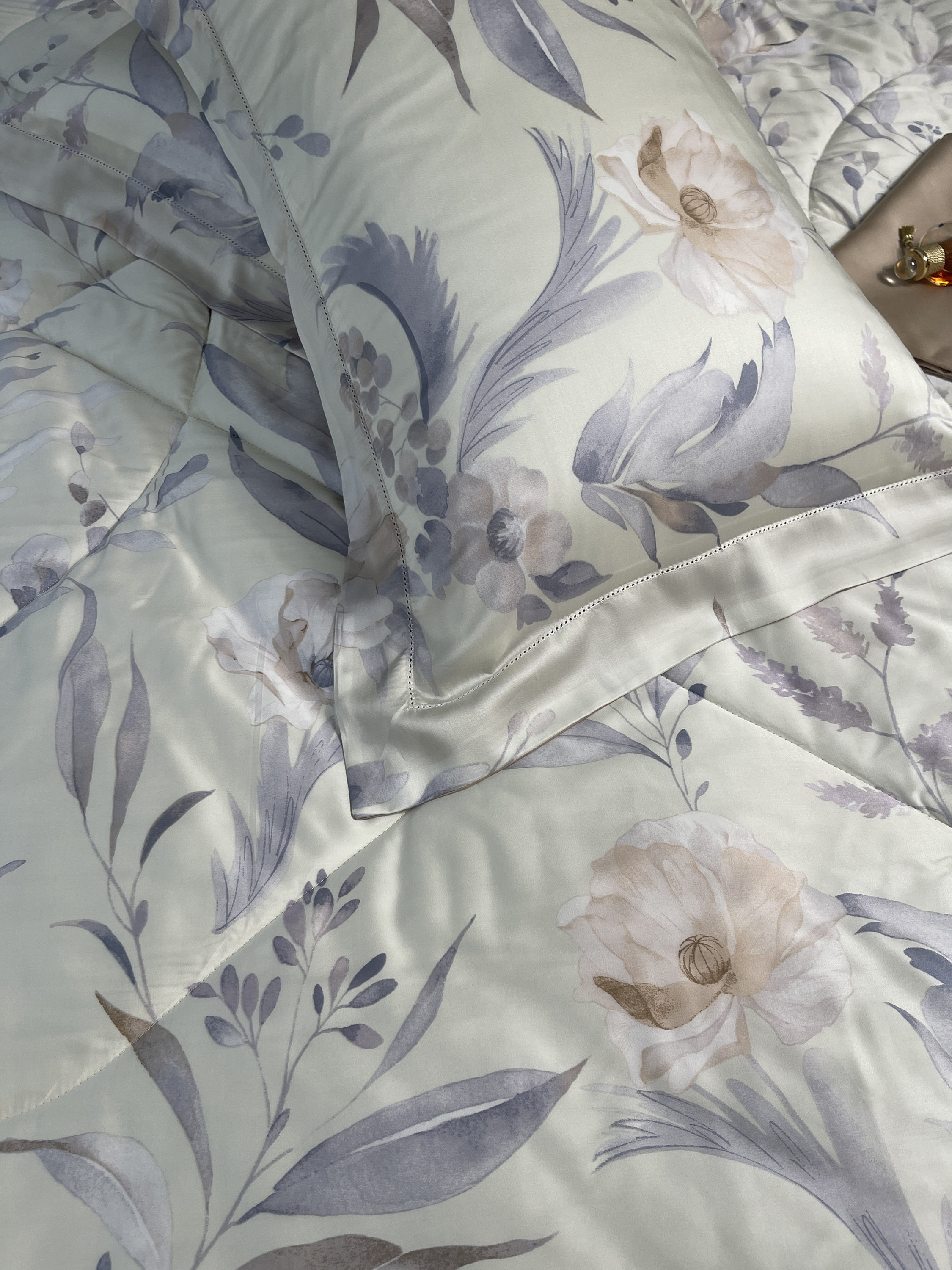 Simple Floral Botanical Bedding Set Queen Quilt Comforter Set, Tencel ...