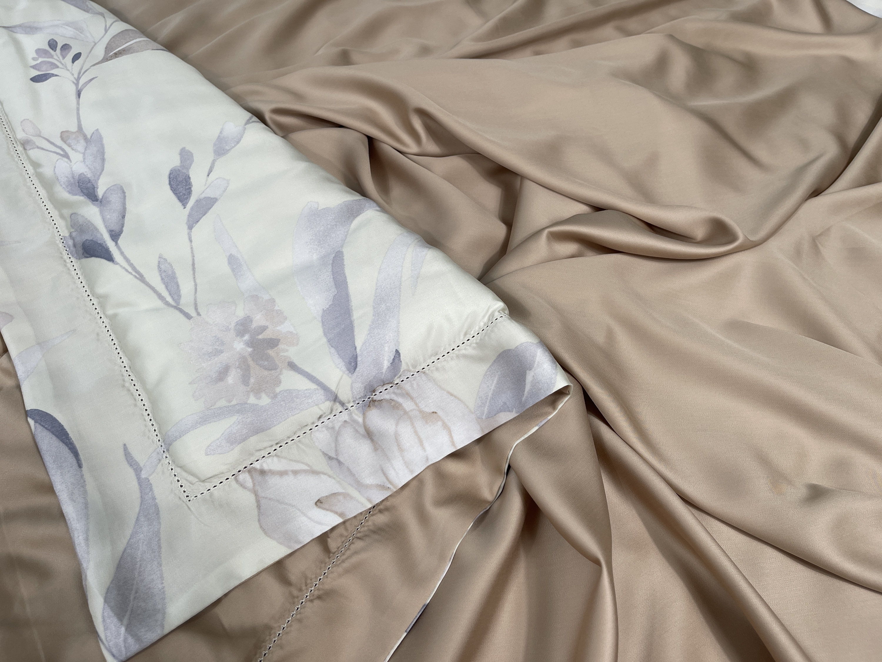 Simple Floral Botanical Bedding Set Queen Quilt Comforter Set, Tencel ...