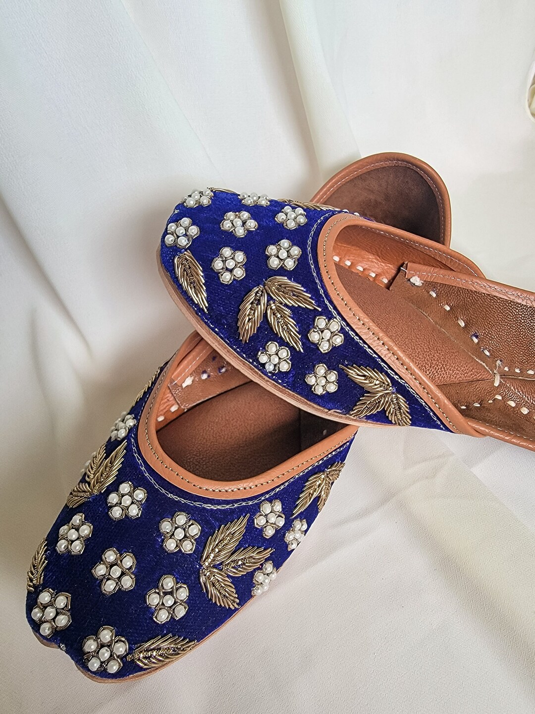 Blue Handmade Khussas/juttis| Ladies Handmade Pakistani Indian Khussa ...
