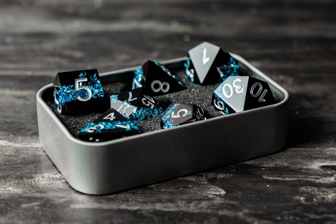 Black 7 Dice Set in Metal Case, RPG Dice, Crystal Dice Set, Polyhedral ...