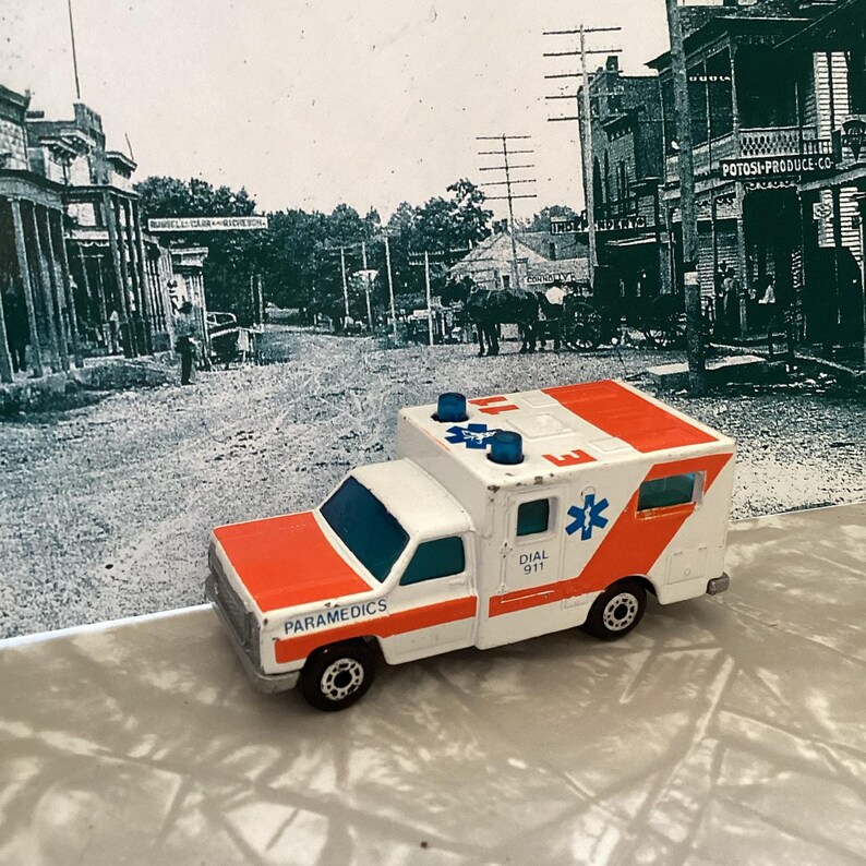 Matchbox Ambulance E 11 Diecast With Opening Back Doors 1977 Casting ...