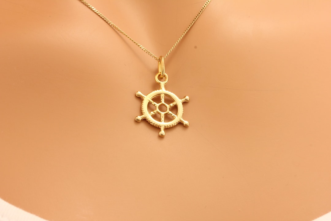 10K Solid Gold SHIP WHEEL Pendant, Symbol of Leadership & Management ...