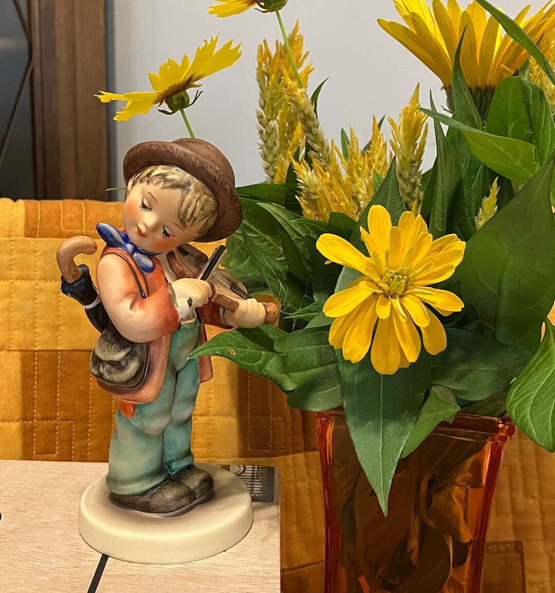 Goebel Hummel - Little Fiddler #2/0 - TMK5 - 1972-1979 - 6” Tall - West ...