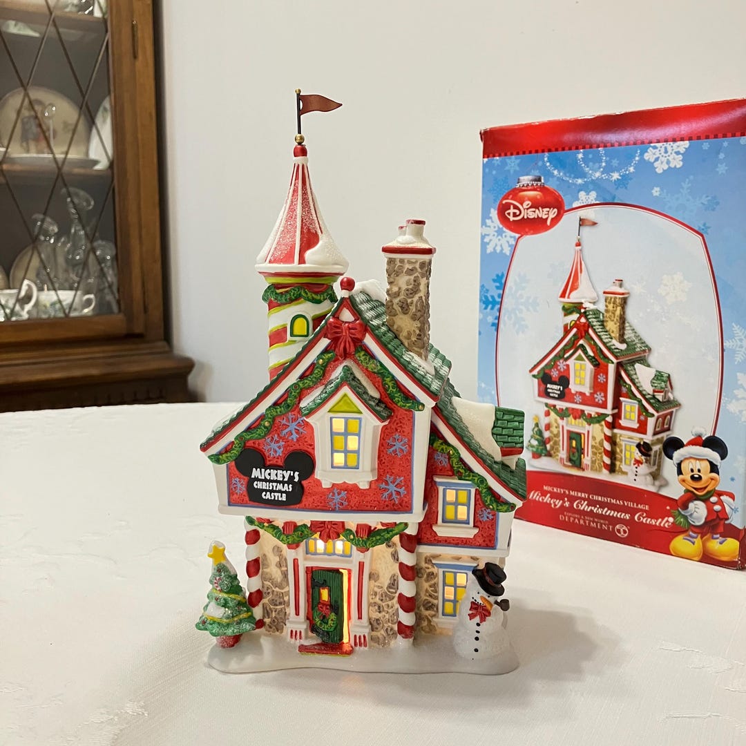 Department 56 for Disney Mickeys Christmas Castle 811261 Mickeys Merry ...