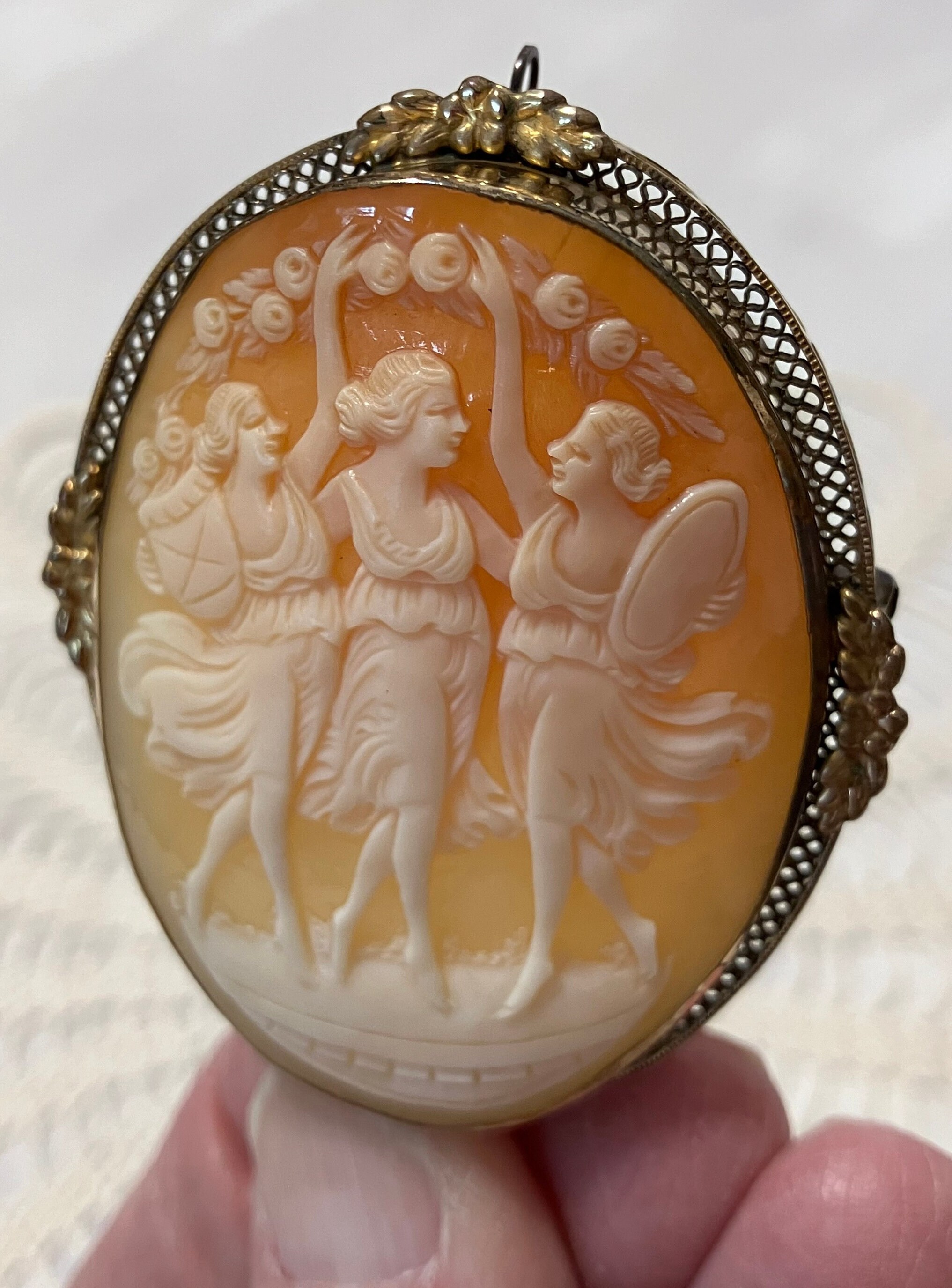 Antique 1920s Filigree Three Graces Cameo Yellow Gold Brooch and ...