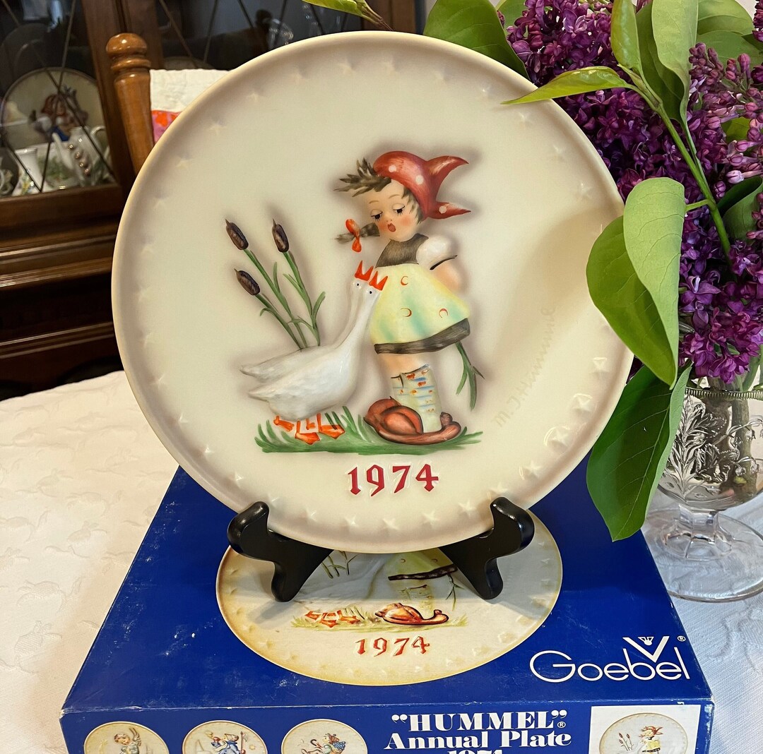 1974 M.I. Hummel Fourth Annual Collector Plate - Goose Girl - HUM267 ...