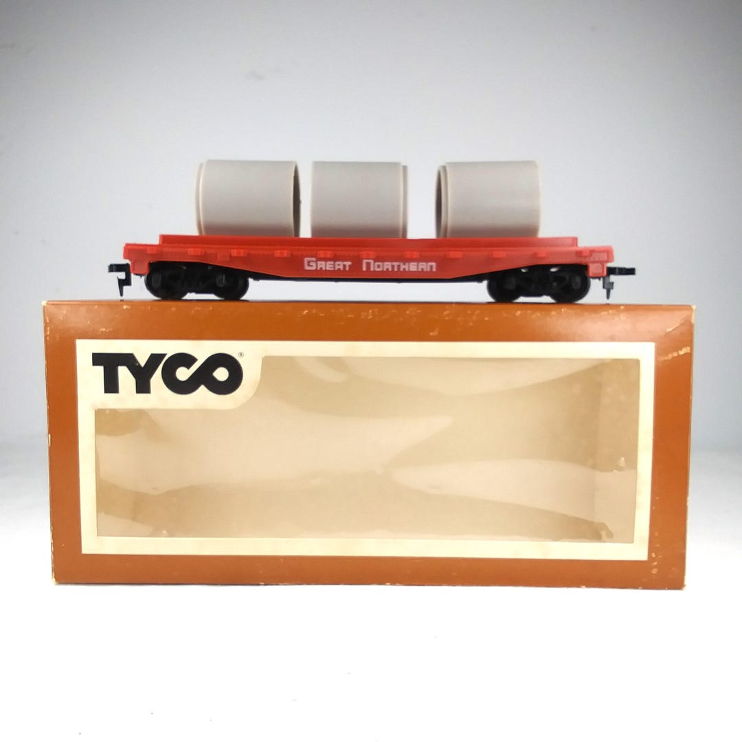 TYCO HO Great Northern Skid Flat Car With Culvert Pipe No. 342D Vintage 1980s - Etsy