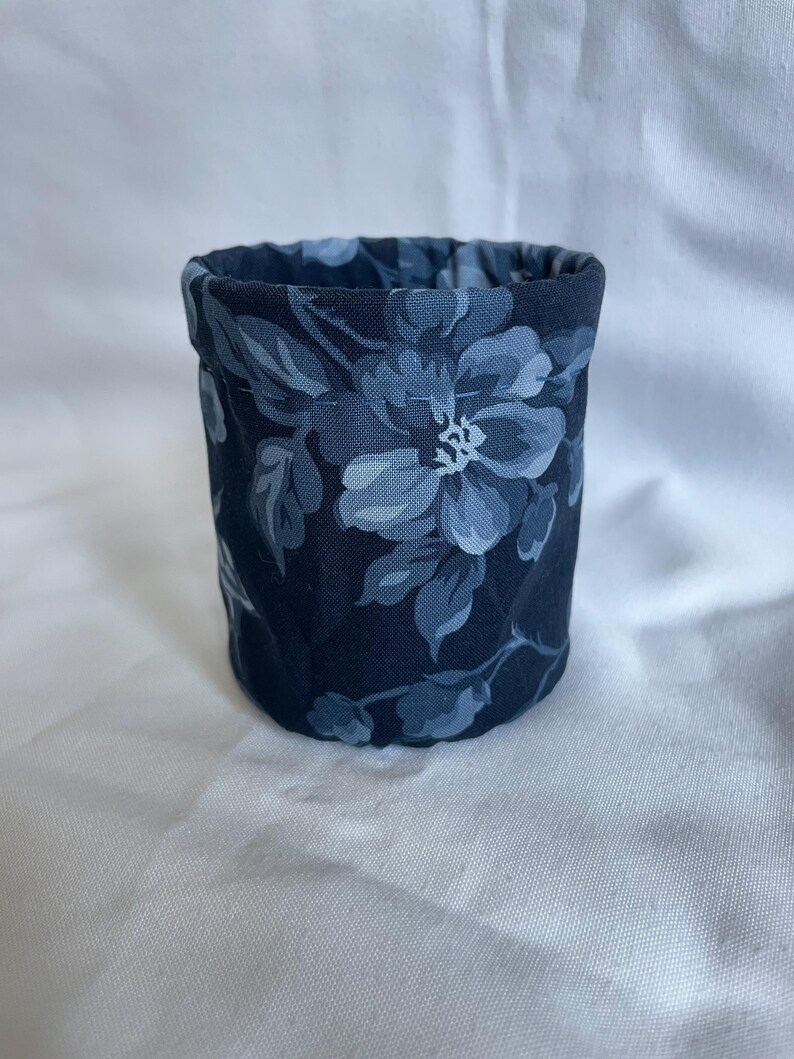 Handmade Collapsible Thread Catcher: Fabric Scrap Bag - Etsy