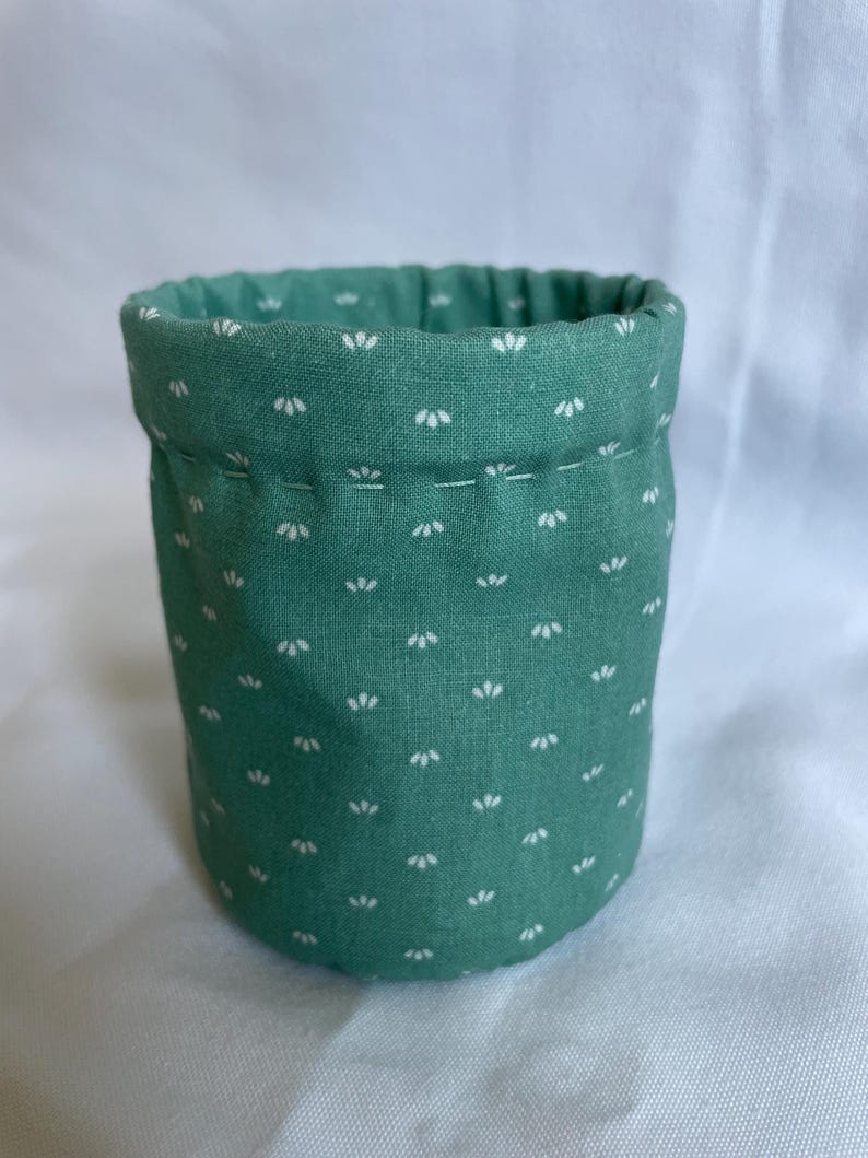 Handmade Collapsible Thread Catcher: Fabric Scrap Bag - Etsy