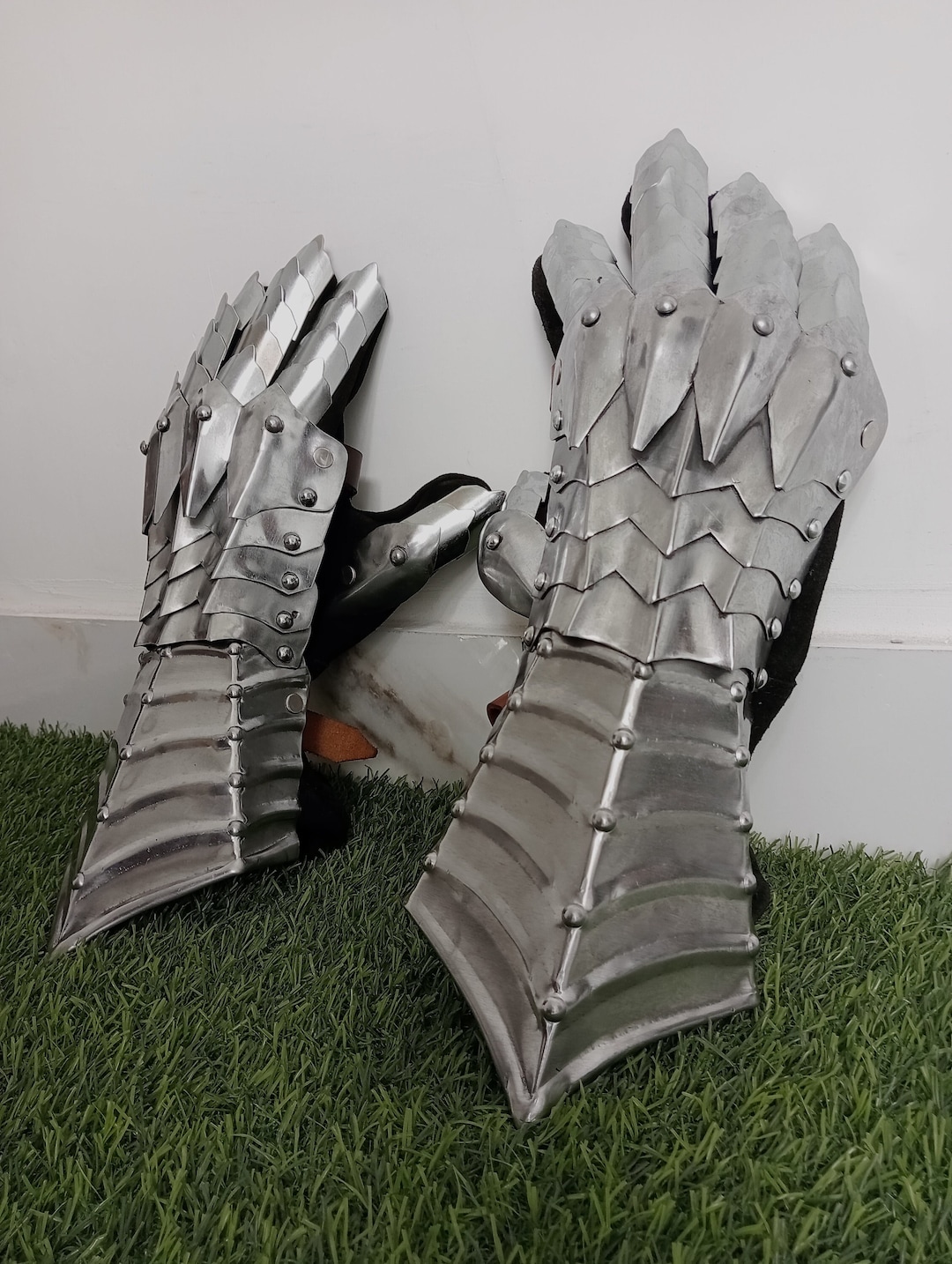 Medieval Gauntlets Cosplay Gauntletsiron Mittenslarp - Etsy