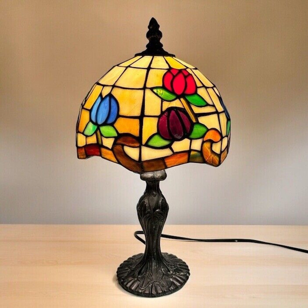 Vintage Table Top Stained Glass Desk Lamp Tulip Pattern 15 flawed - Etsy
