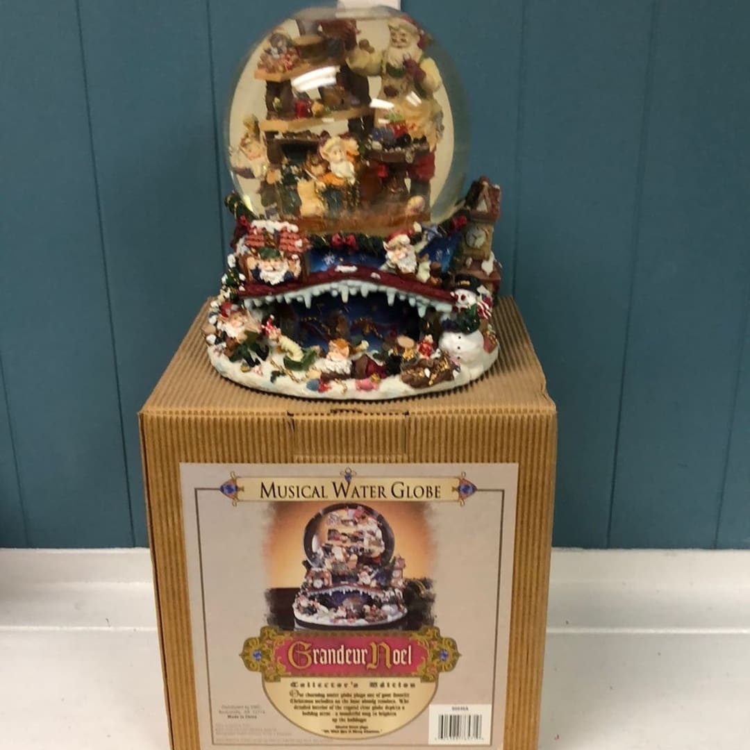 Vintage Musical Water Globe Grandeur Noel Nativity Music Box Carousel ...