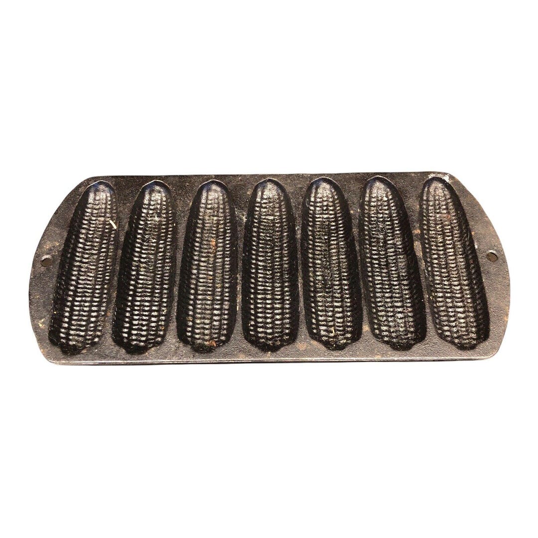 Lodge Cast Iron Corn Bread Pan 7 Ear 2702 USA Vintage - Etsy