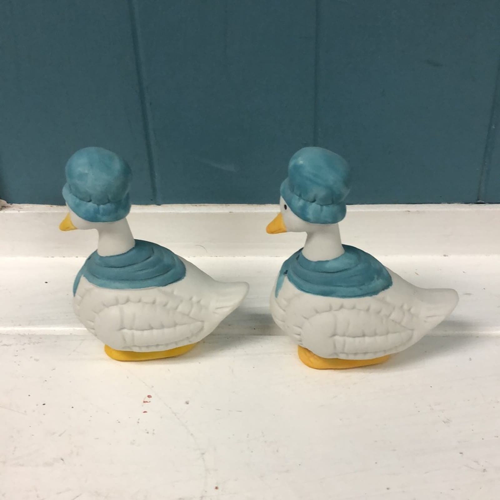 Vintage Ceramic Duck Wearing Blue Bonnets Salt and Pepper Shakers - Etsy